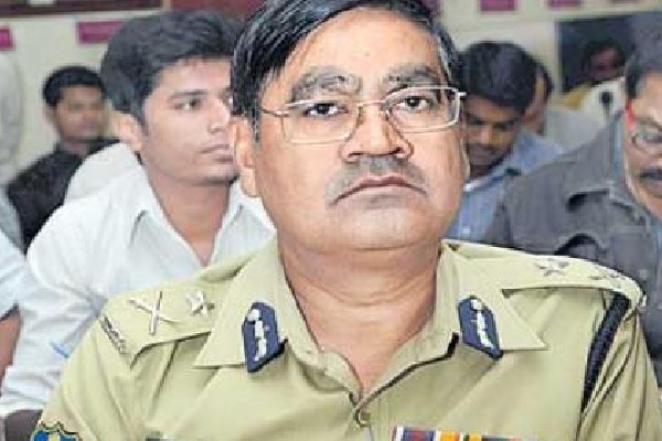 : TS CID chief injured, wife dies in mishap