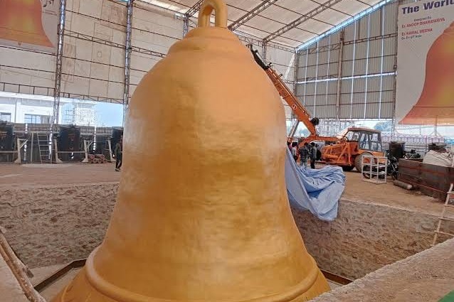 Crime News: Two killed while demoulding world's largest bell at..