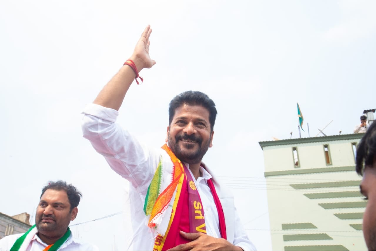 హైదరాబాద్‌కు సీఎం రేవంత్‌రెడ్డి.. ఎయిర్‌పోర్ట్‌ నుంచి నేరుగా అసెంబ్లీకి